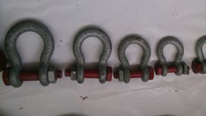 Different types of shackles, chain shackle vs anchor shackle